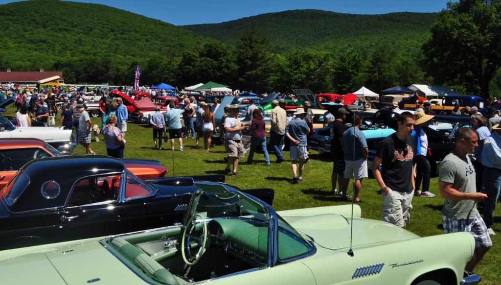 Castle Car Show – Castle in the Clouds